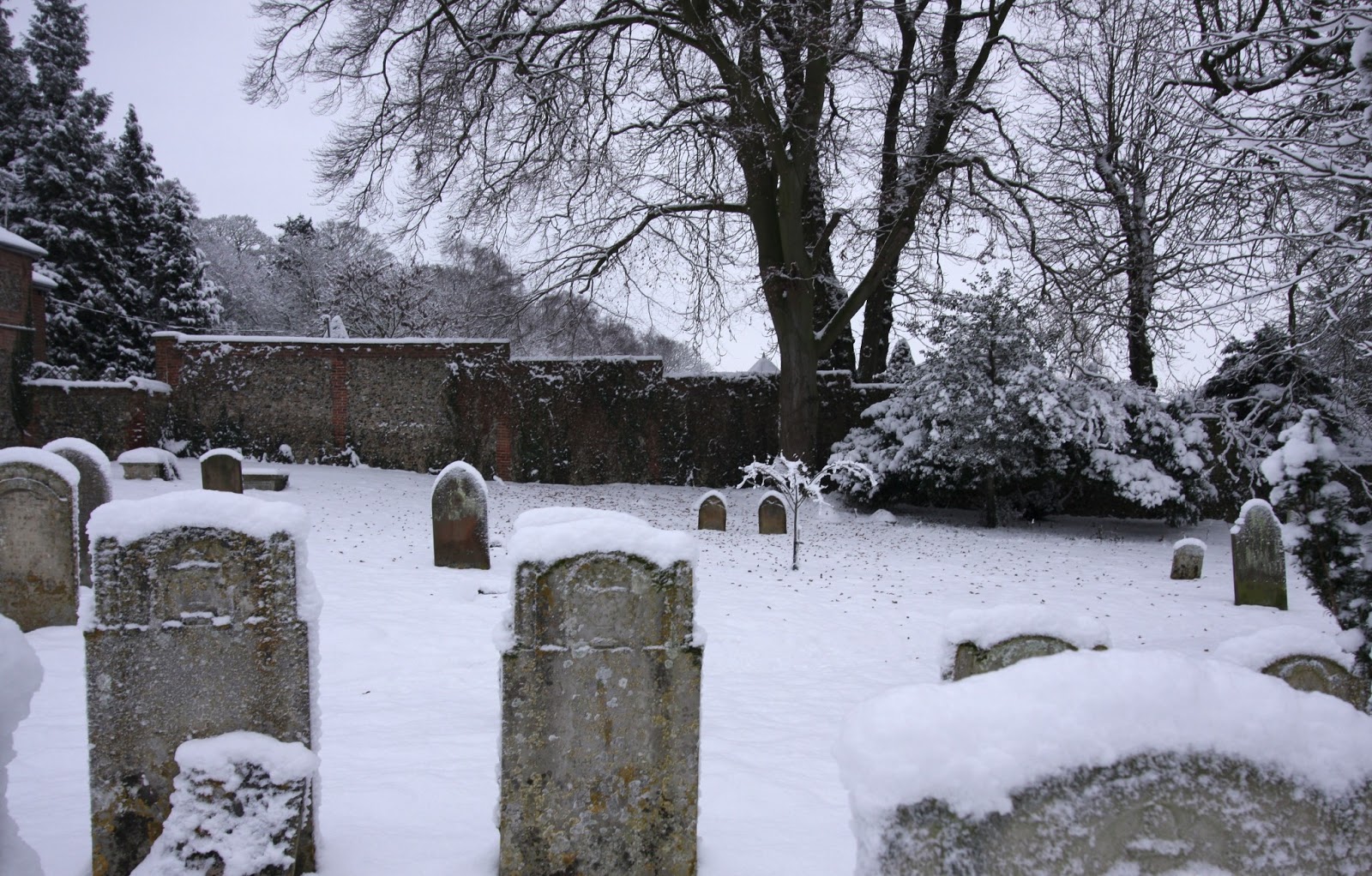 Something wicKED this way comes....: Cemetery Snow