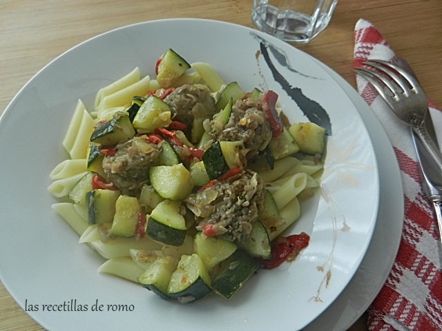 PASTA CON BLANQUILLOS Y CALABACIN | las recetillas de romo