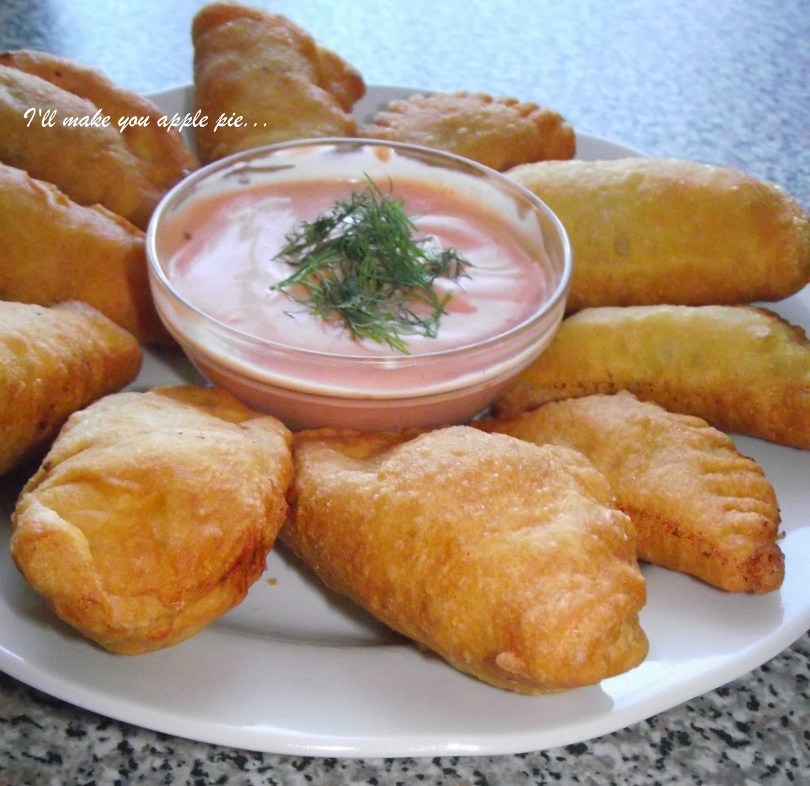 I'll make you apple pie...: „Liuks“ čeburekai