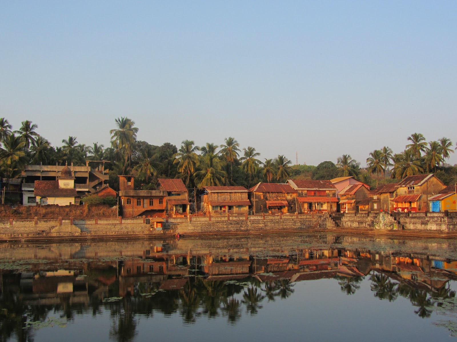 Plava ciganka: Feeling chakras in odhod v Gokarno