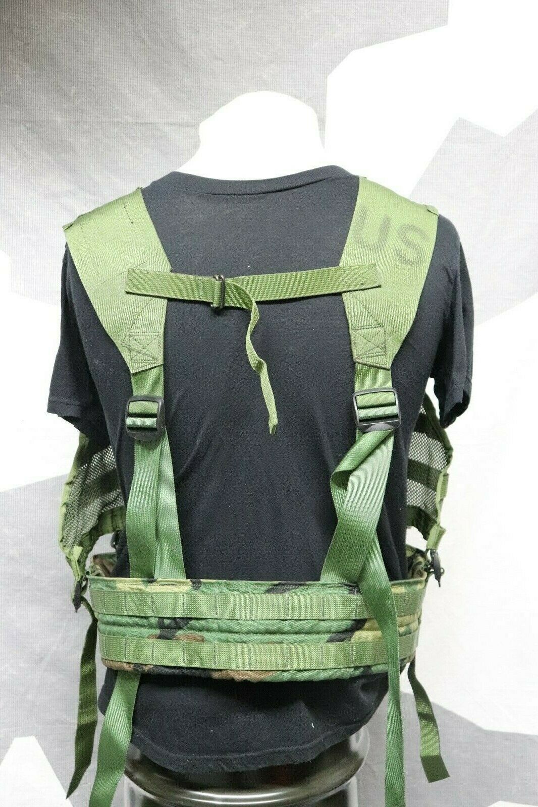 Webbingbabel: MOLLE Load Bearing vest LBV