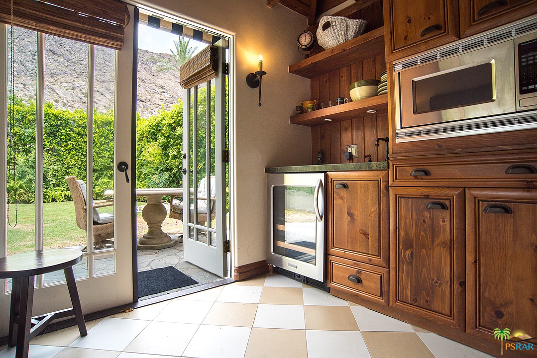 Sweet House Dreams: Rose Cottage, 1937 Cottage in Palm Springs, California