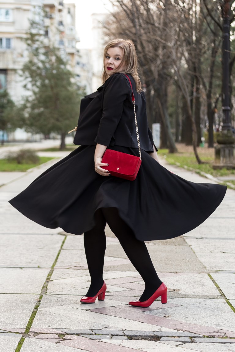 Tu ce tinuta alegi pentru party? - Alina Anghel