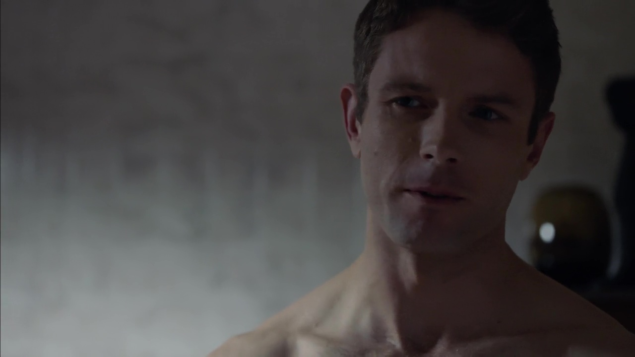 ausCAPS: Sebastian Pigott shirtless in Slasher 2-01 "Six Feet Under"