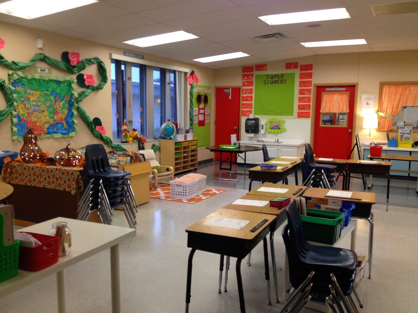Teaching on the Sunny Side: My Classroom