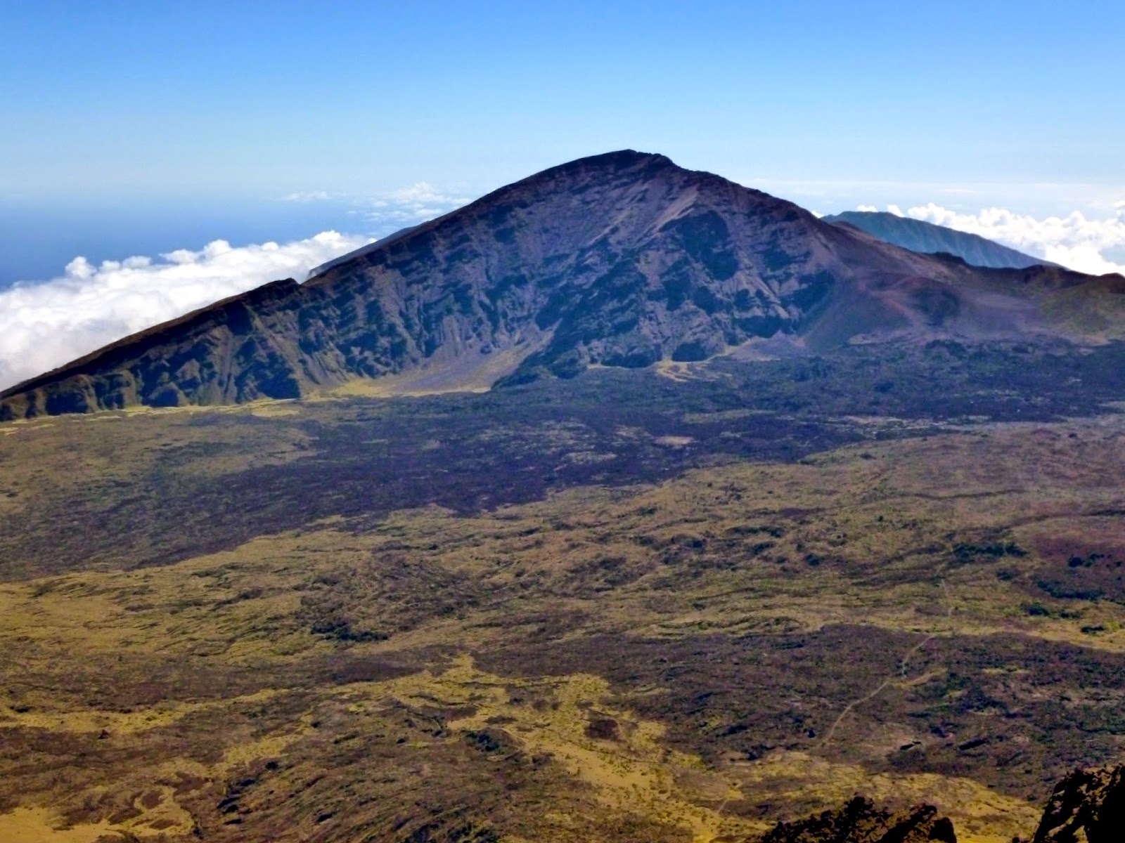 American Travel Journal: Leleiwi Overlook Trail - Haleakalā National Park
