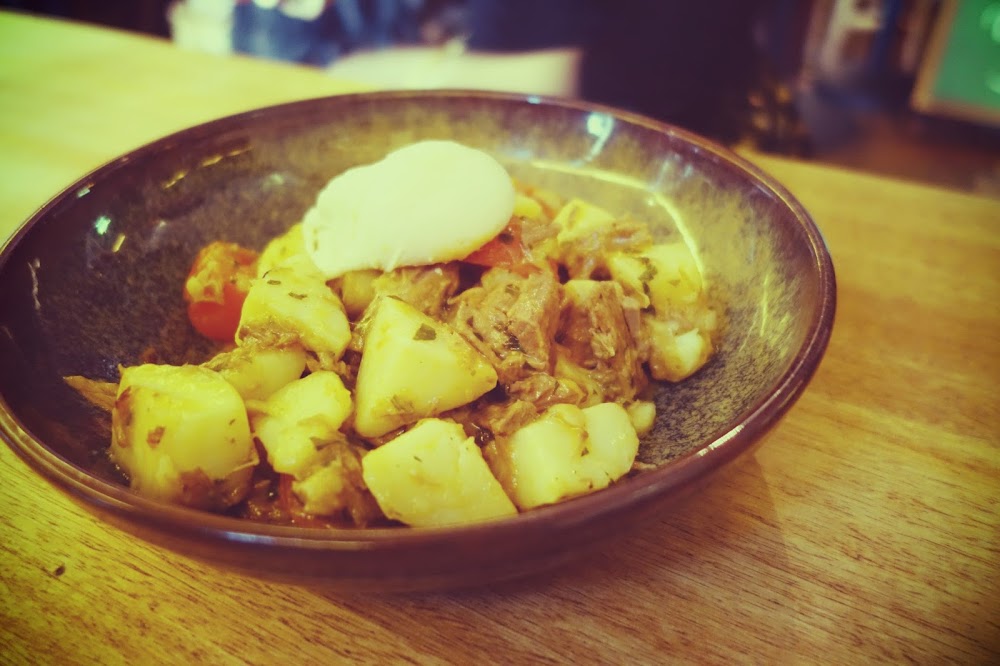 Lucy and The Runaways: A Bloggers Lunch: The Commons Local Eating House