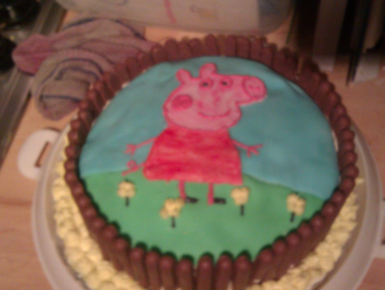 Baking by a Beginner: Peppa Pig Cake # 2