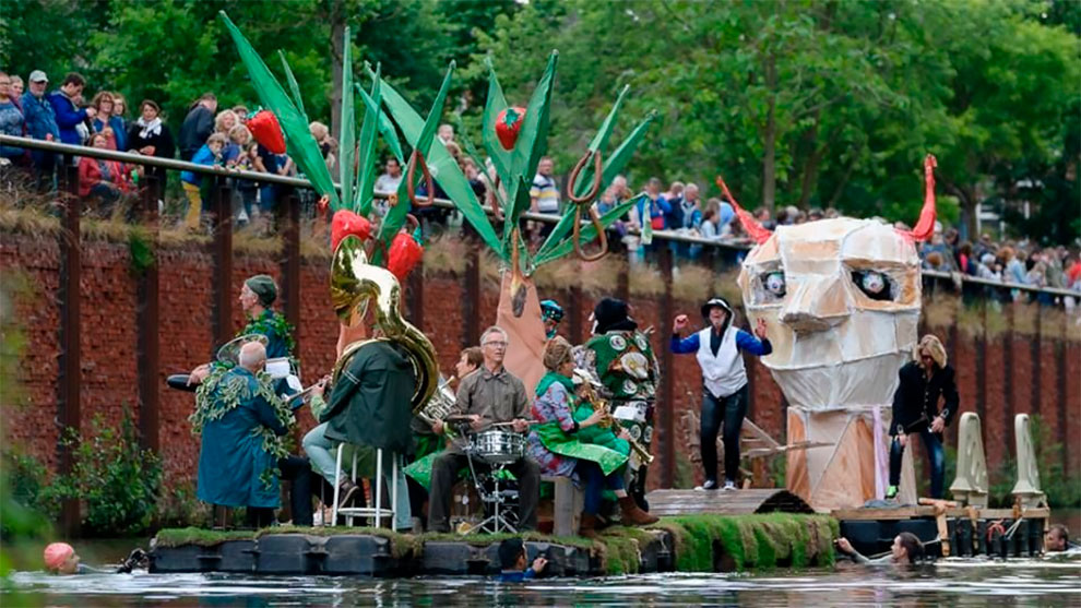 bensozia: The Bosch Parade