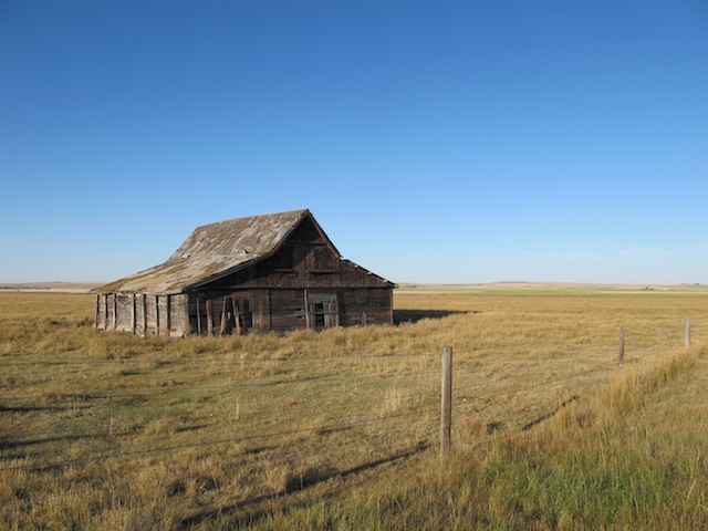 Little Mid Century Modern House on the Prairie: The Prairie Barn