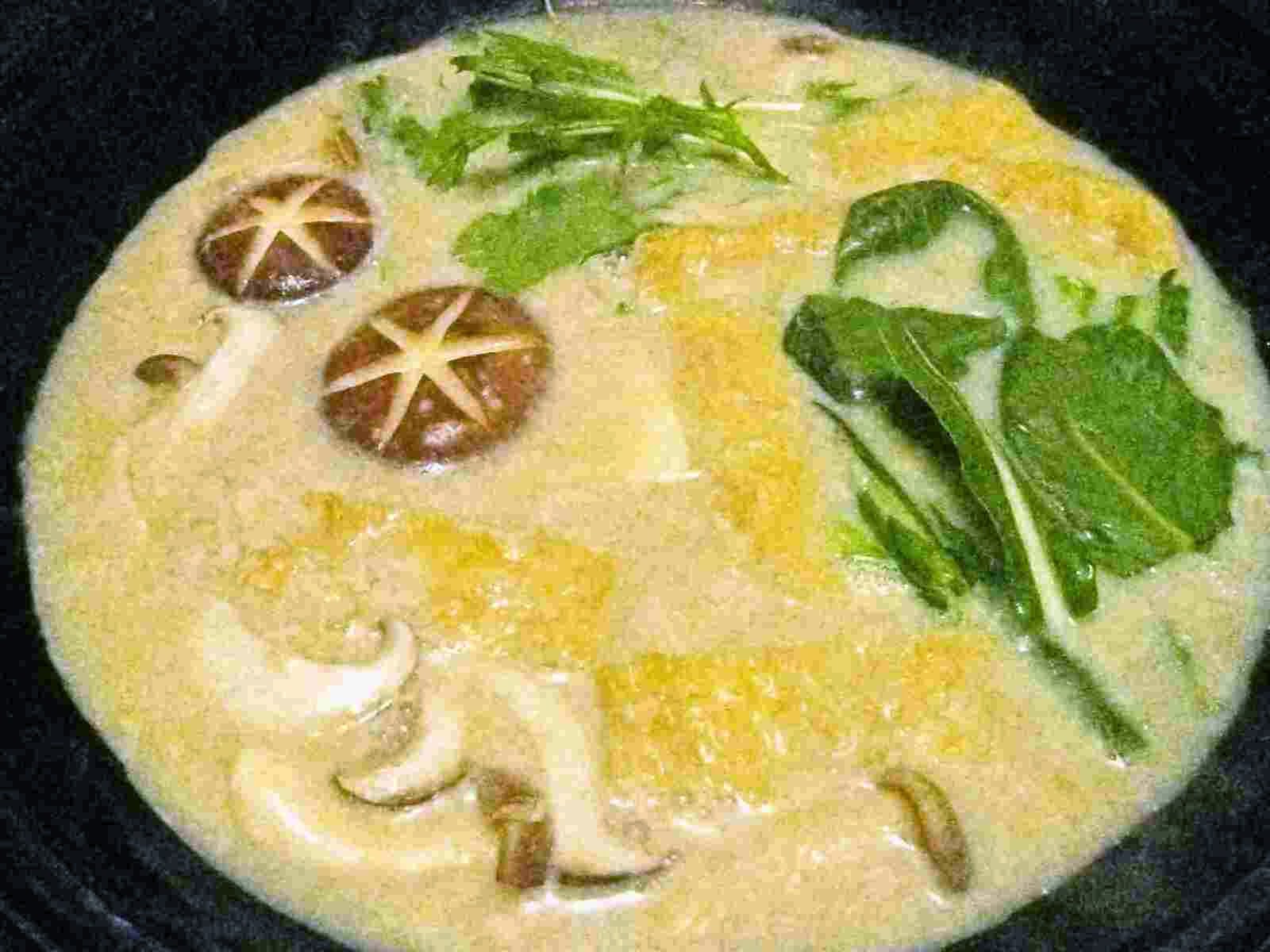 Recipes for Tom: Tonyu nabe / hot pot with soy milk broth