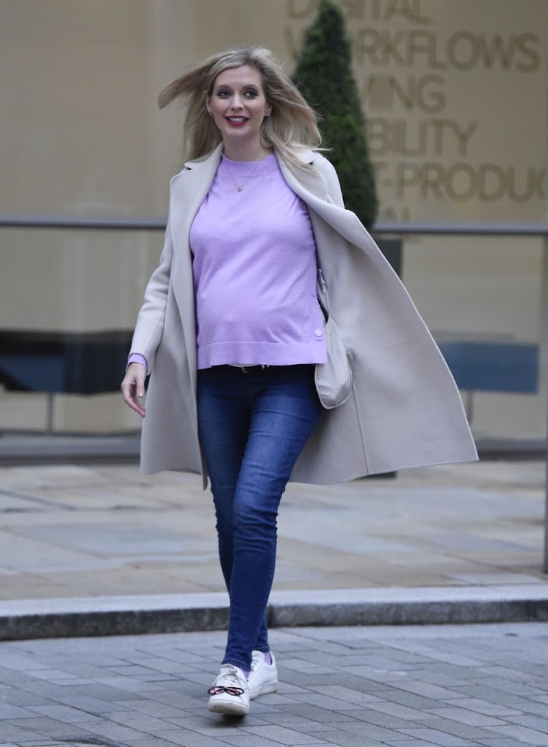 Pregnant Rachel Riley Out in London 1 oct-2019
