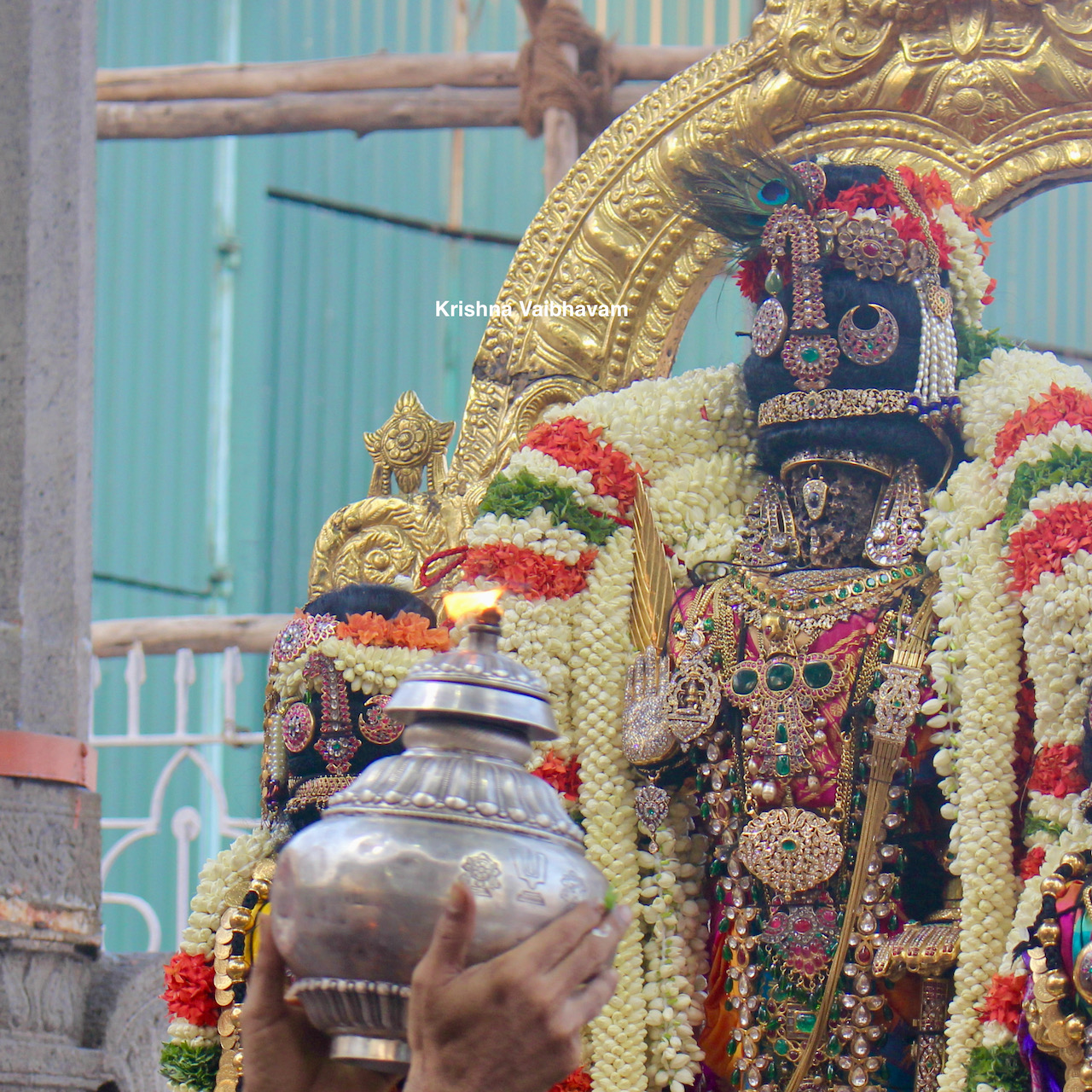 Krishna Vaibhavam: Sri Parthasarathy Perumal Panguni Sharava Purappadu