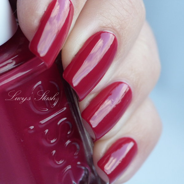 Lucy's Stash: Essie Raspberry - review and swatches