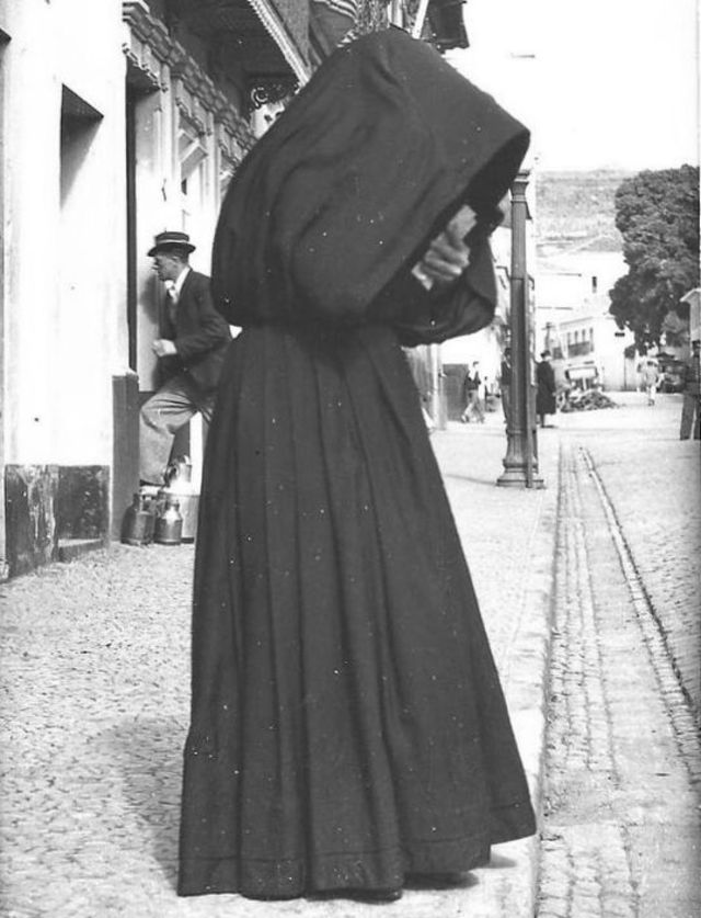 24 Amazing Vintage Photos of Portuguese Women From the Azores Islands ...