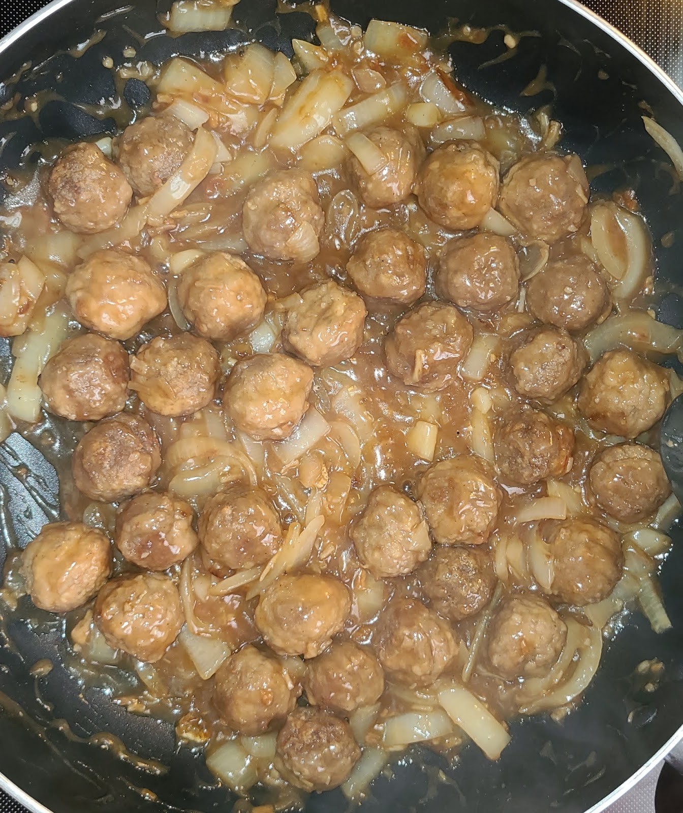 Just Makin' Meals: Simple Smothered Meatballs