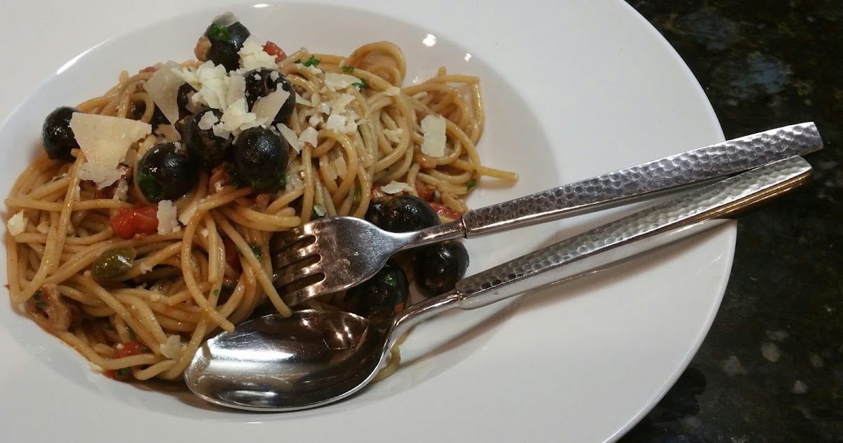 CROWDED KITCHEN: Spaghetti Puttanesca