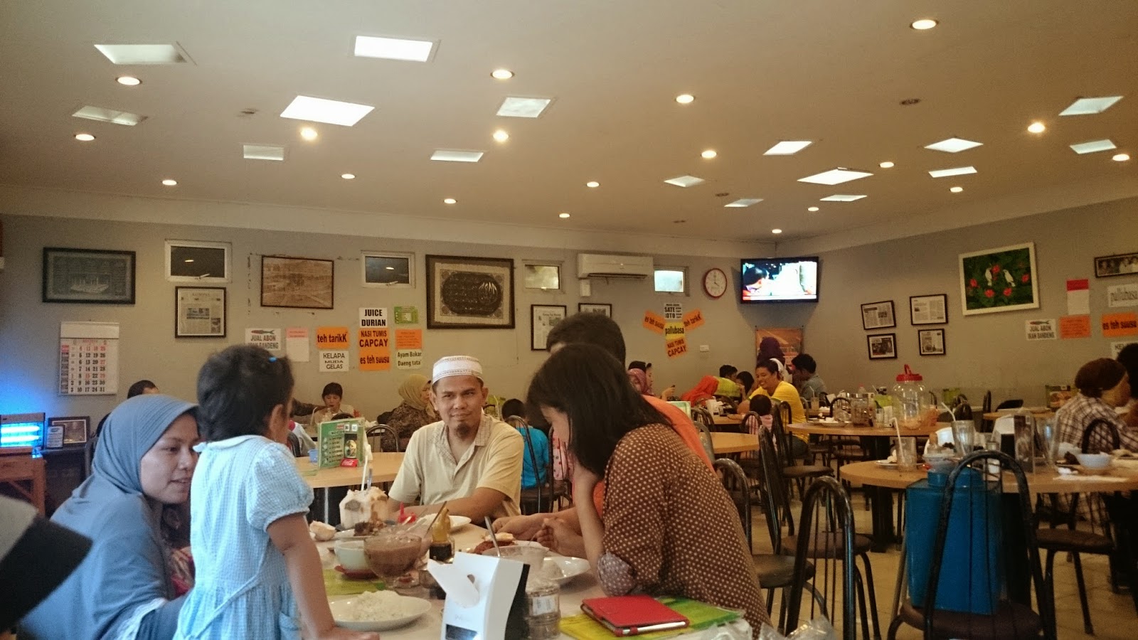 TAKJUB INDONESIA: RUMAH MAKAN MAMINK DAENG TATA, TEBET, JAKARTA SELATAN