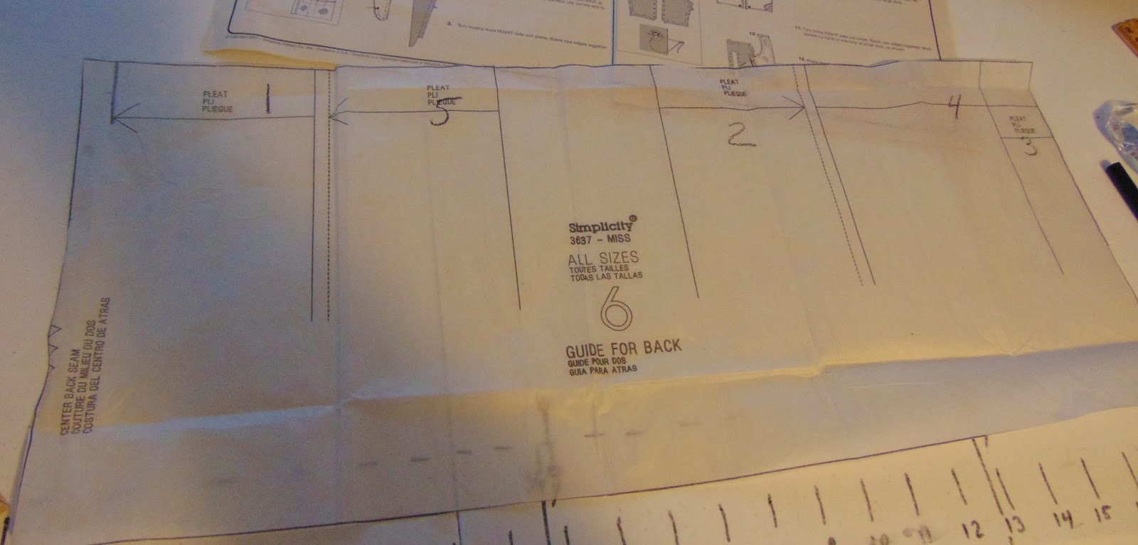 The Antique Sewist: Simplicity 3637 - Robe a la Francaise CONSTRUCTION