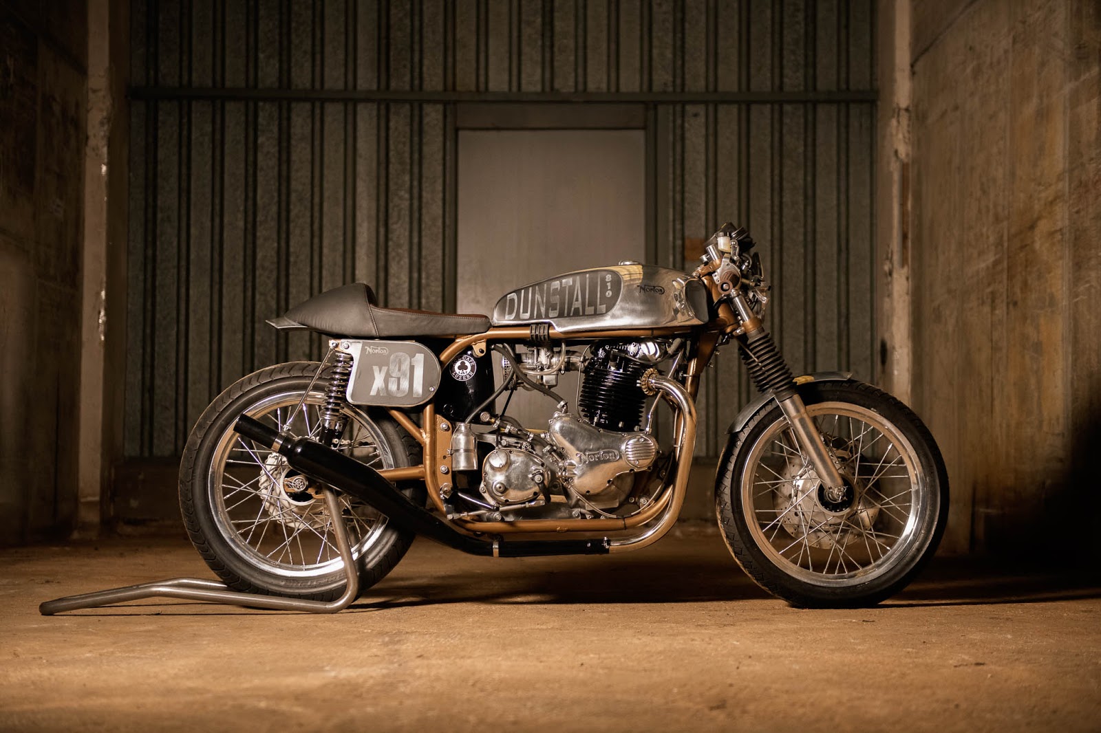 Norton 810 Dunstall | Ready To Race - RocketGarage - Cafe Racer Magazine
