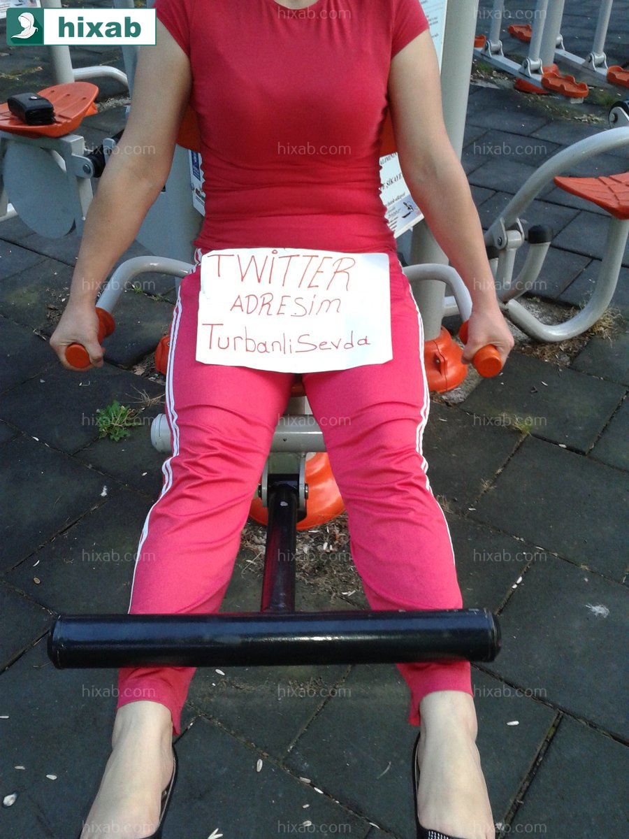 Türbanlı Sevda - Red Tracksuit Sport