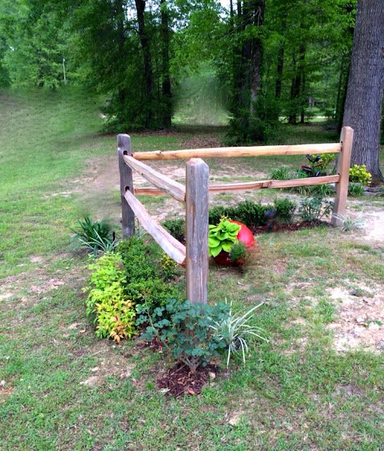Two Men and a Little Farm: SPLIT RAIL CORNER FENCE INSPIRATION THURSDAY