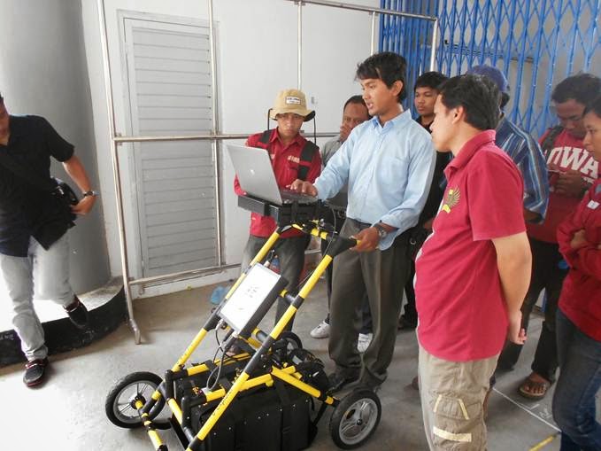 Peralatan Survey Geofisika: Survey Ground Penetrating Radar (GPR)