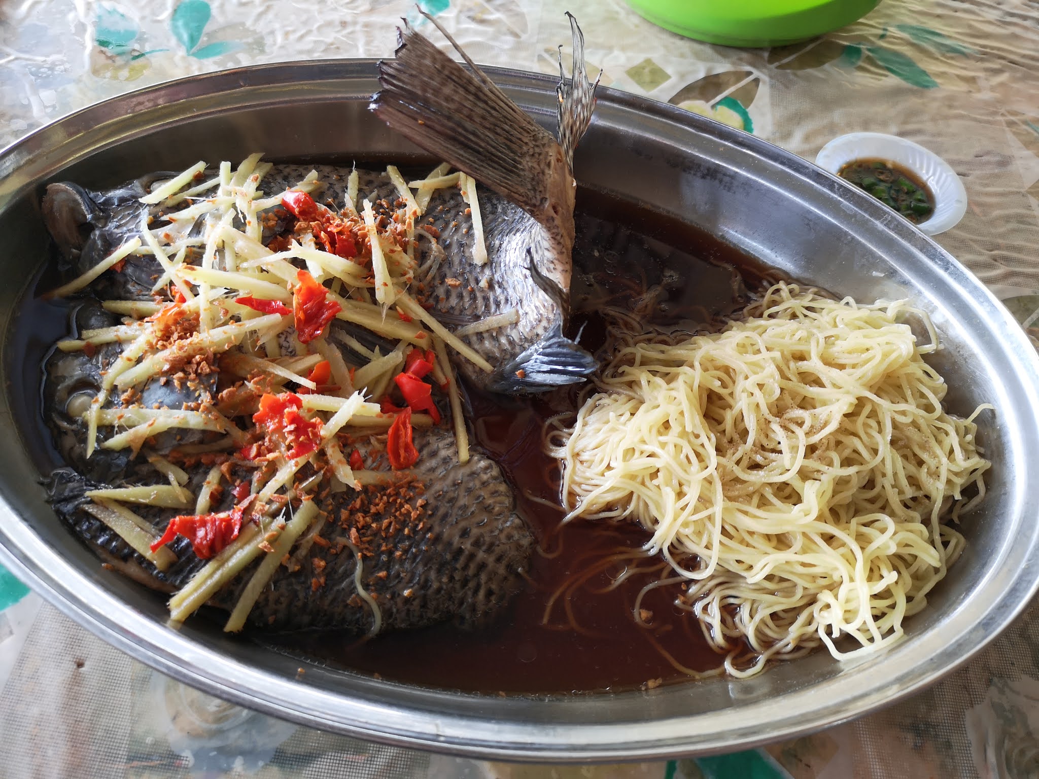 food+road trip: Restoran R Cheng Fei Zhou Yu Wan Tan Mee @ Rawang ...
