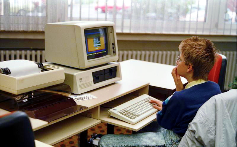 '80s Timeline Of Events That Helped Create The Internet We Know Today