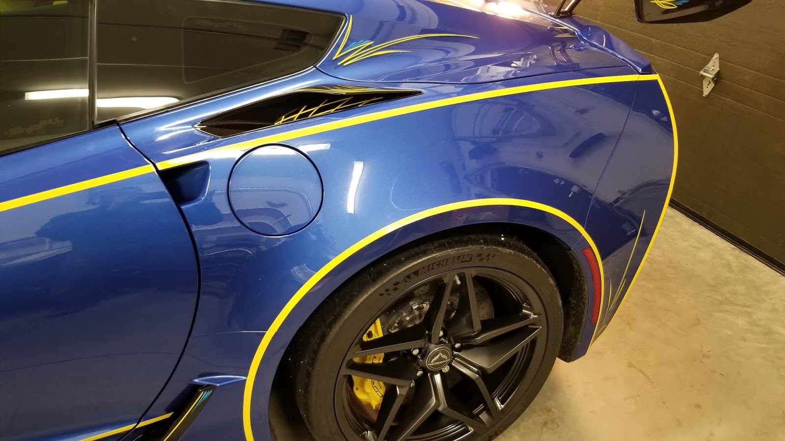 Dennis Day Designs - Lettering, Pinstriping; Murals: Pinstriping