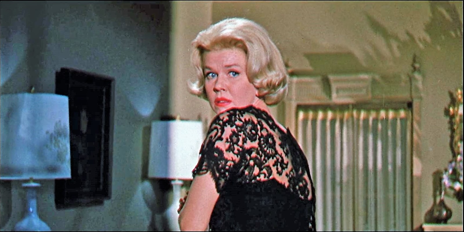 DREAMS ARE WHAT LE CINEMA IS FOR...: MIDNIGHT LACE 1960