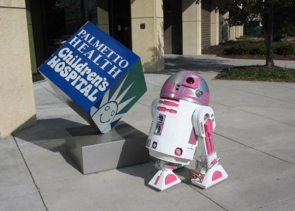 She's Fantastic: Star Wars - PINK DROIDS!