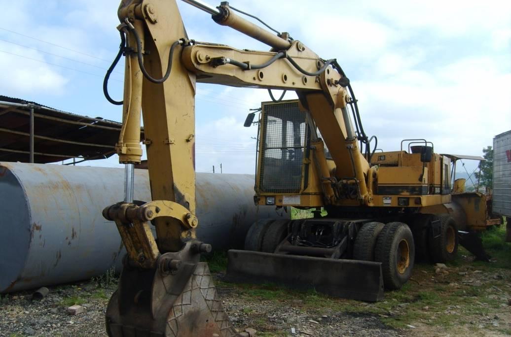 MAQUINARIA Y VEHICULOS EN VENTA