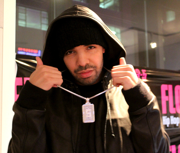 LIFE: DAMN!!! Is DRAKE wearing the real old Cash Money Chain?? CLASSIC ...
