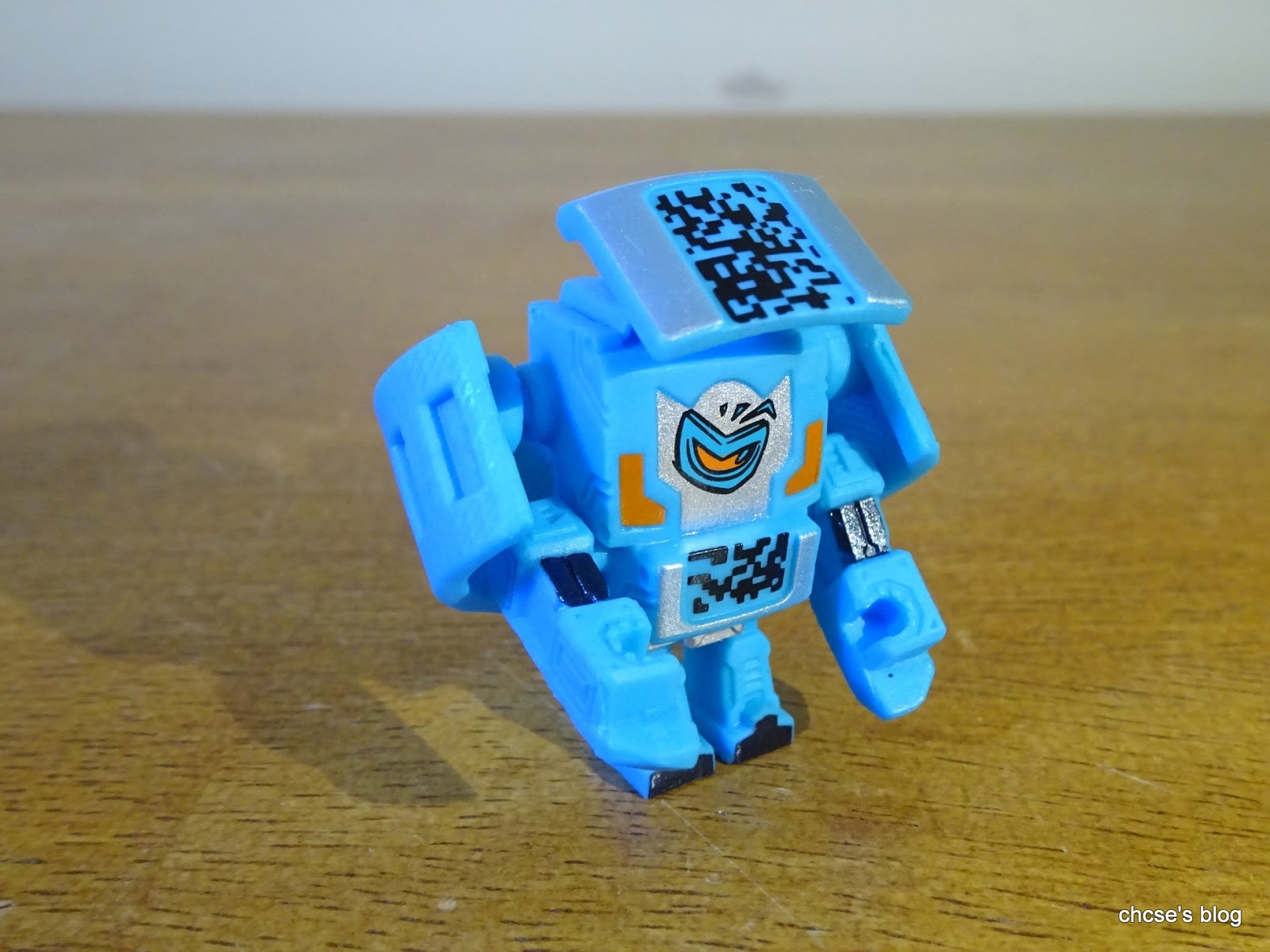 ChCse's blog: Toy Review: Transformers BotBots Wrist Banned (Series 3)