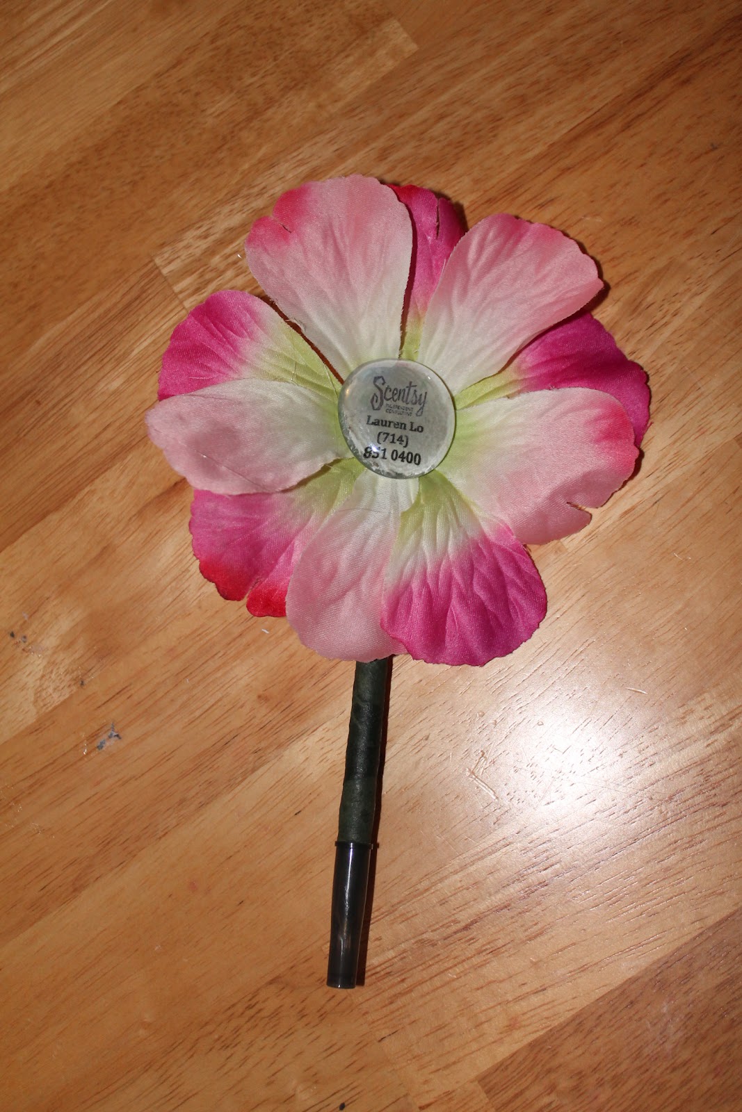 Lauren Lo's Ideas: Flower Pens! :)
