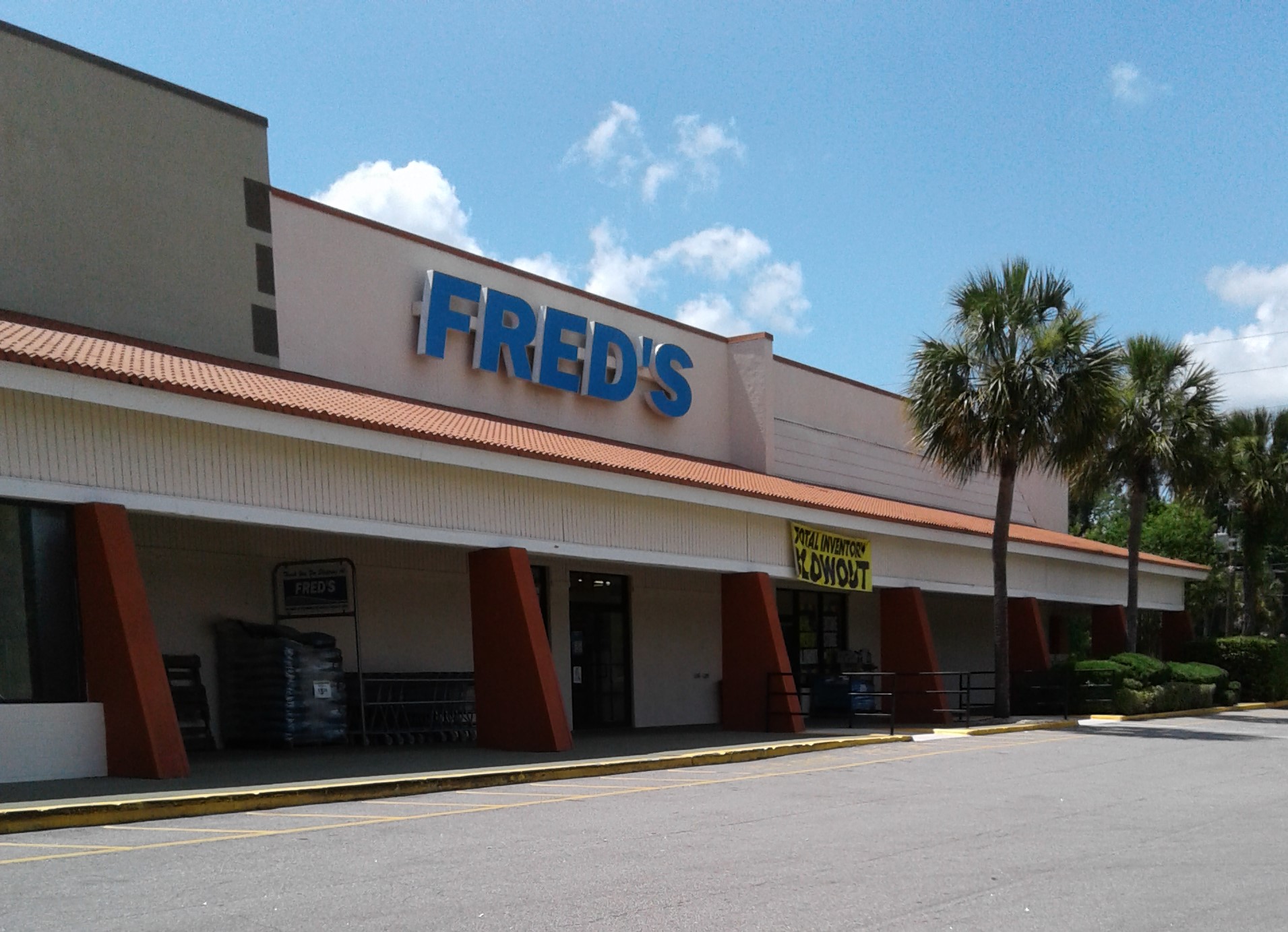 The Mid-South Retail Blog: When Fred's Went Frolicking in Florida