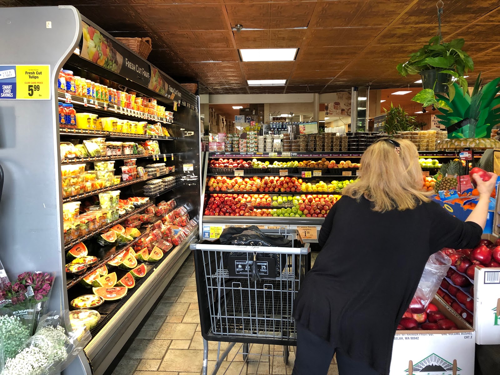 Look Inside: Foodtown - Cedar Grove, NJ