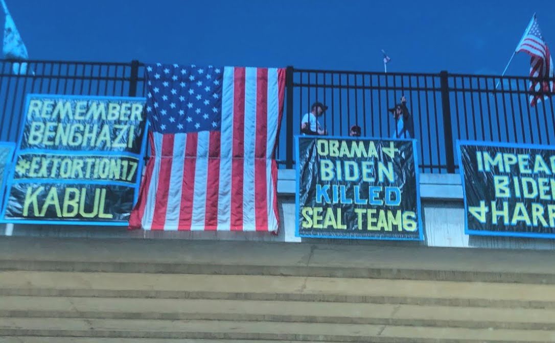 TKC Must See!!! Kansas City Highway Protest Against Prez Biden!!! TKC Must See!!! Kansas City Highway Protest Against Prez Biden!!!