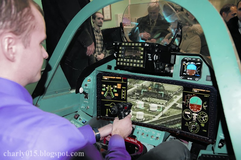 Análisis Militares: El nuevo cockpit del Su-57 (actualizado)