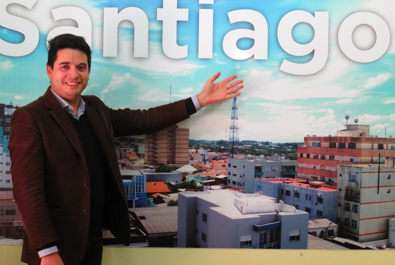 Fábio Monteiro é escolhido Patrono da Feira do Livro de Santiago ...