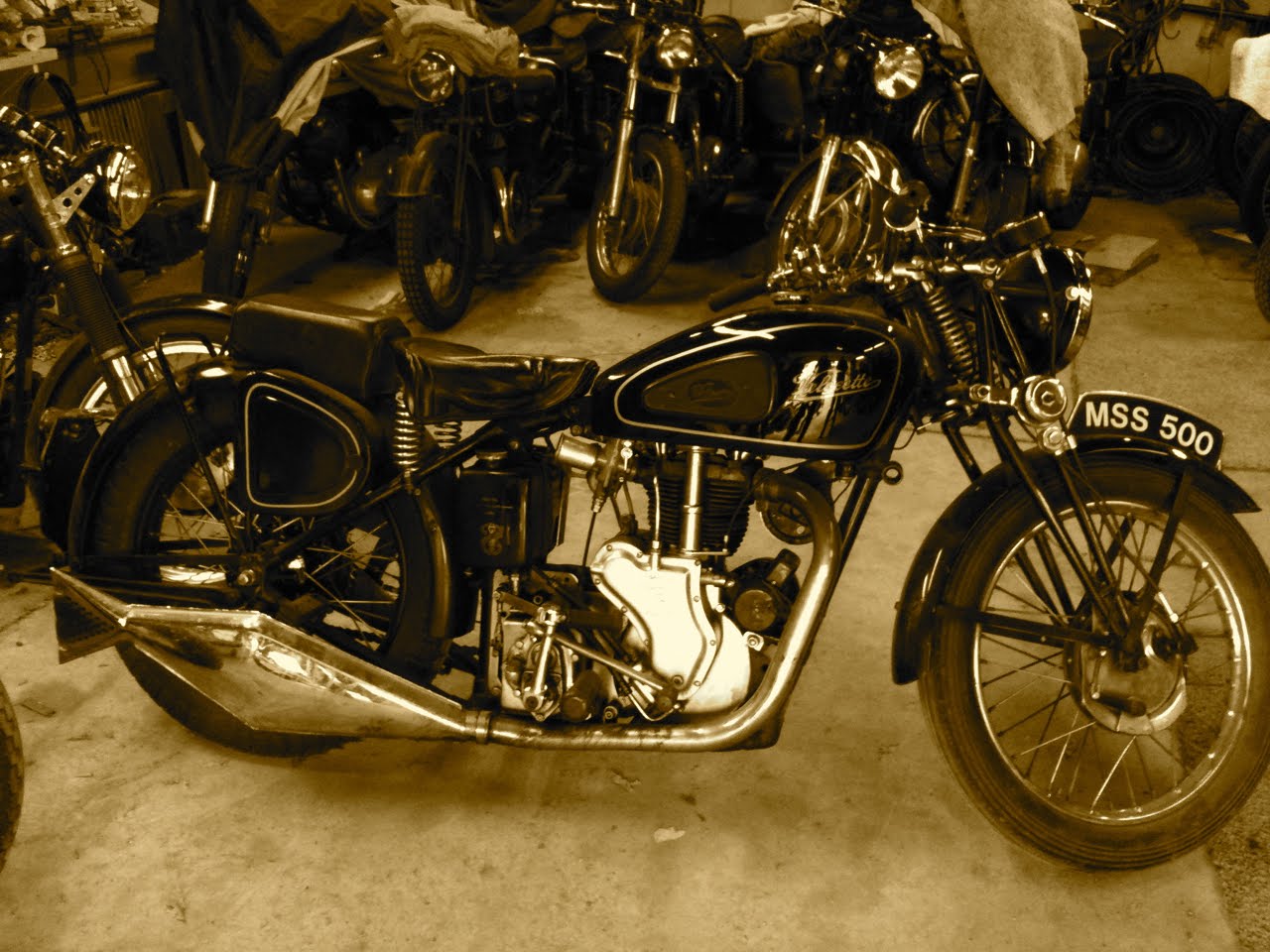 GeekBobber: Velocette MSS 500