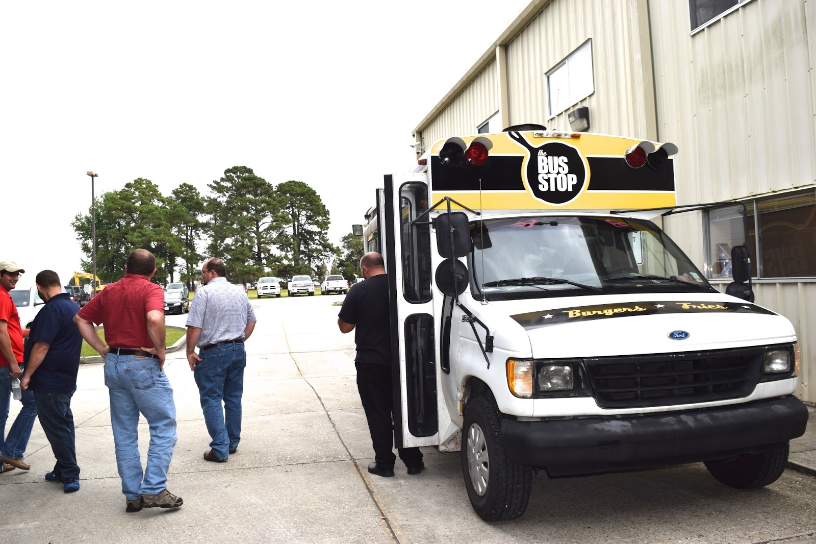 The Bus Stop, Tiny Bus Producing Large Flavors - DA' STYLISH FOODIE