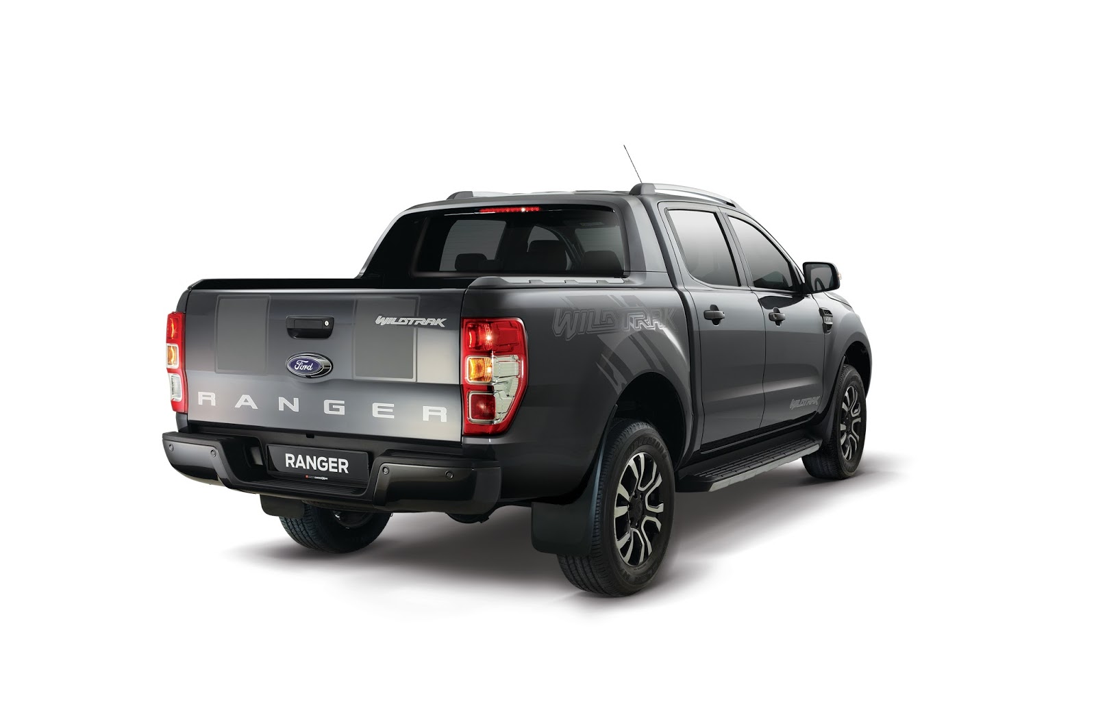 Motoring-Malaysia: New Colours For The 2018 Ford Ranger - Meteor Grey ...