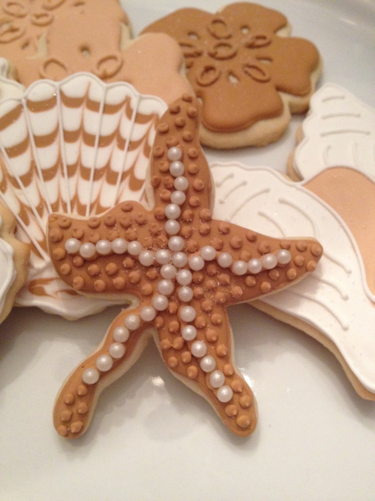 Give Mia Cookie....and some coffee so I can keep up!: Suzy sells ...