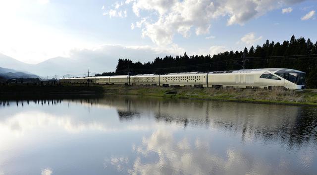 Jepang Luncurkan Kereta Api Mewah Bertarif Rp 133 Juta - Berita Tekini