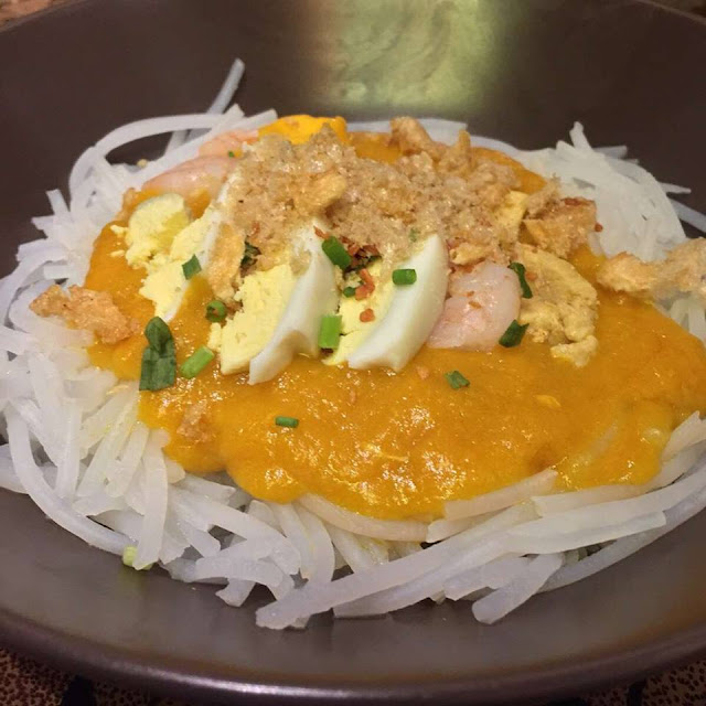 Cooking Pinay: Pancit Luglog