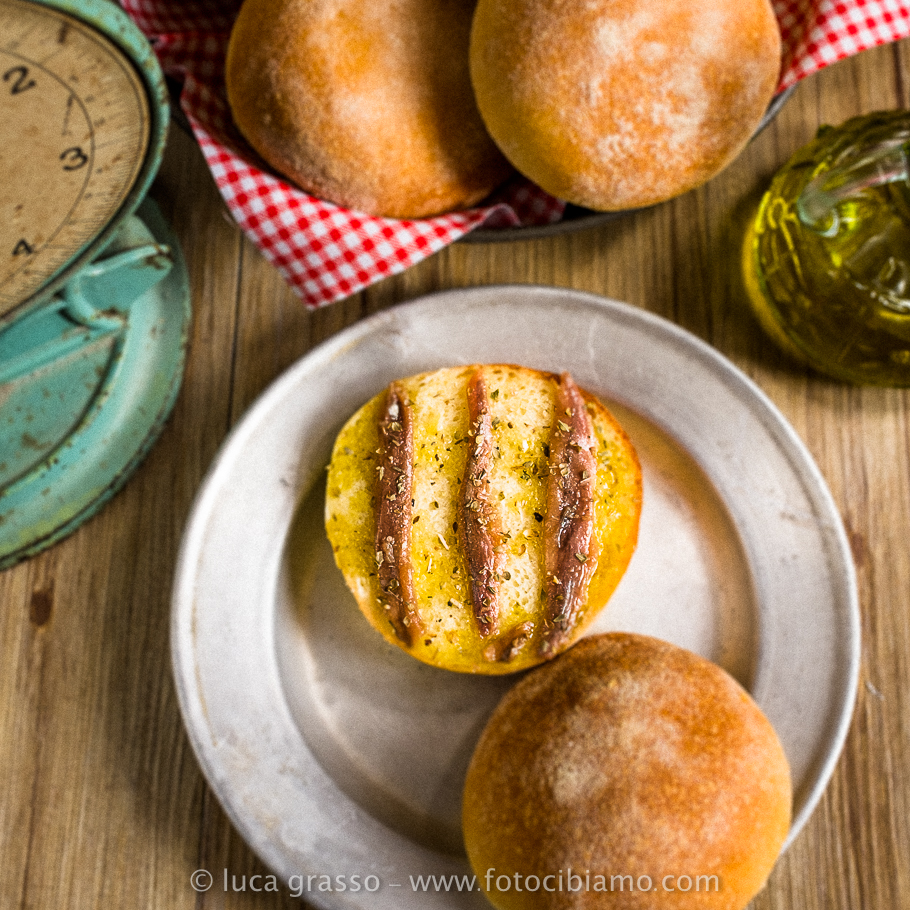 fotocibiamo: MUFFOLETTA...per Alla mensa coi Santi!
