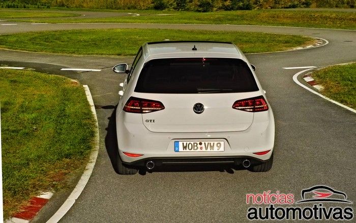 Volkswagen Fusca 2.nada TSI x Volkswagen Golf GTi 2.nada TSI x ...
