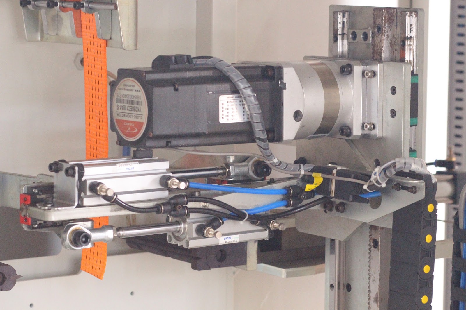 Heavy duty industrial sewing machines: How to operate Heavy Duty ...